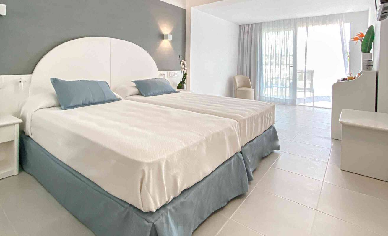 Rooms | Reverence Life Hotel in Santa Ponsa, Official Website