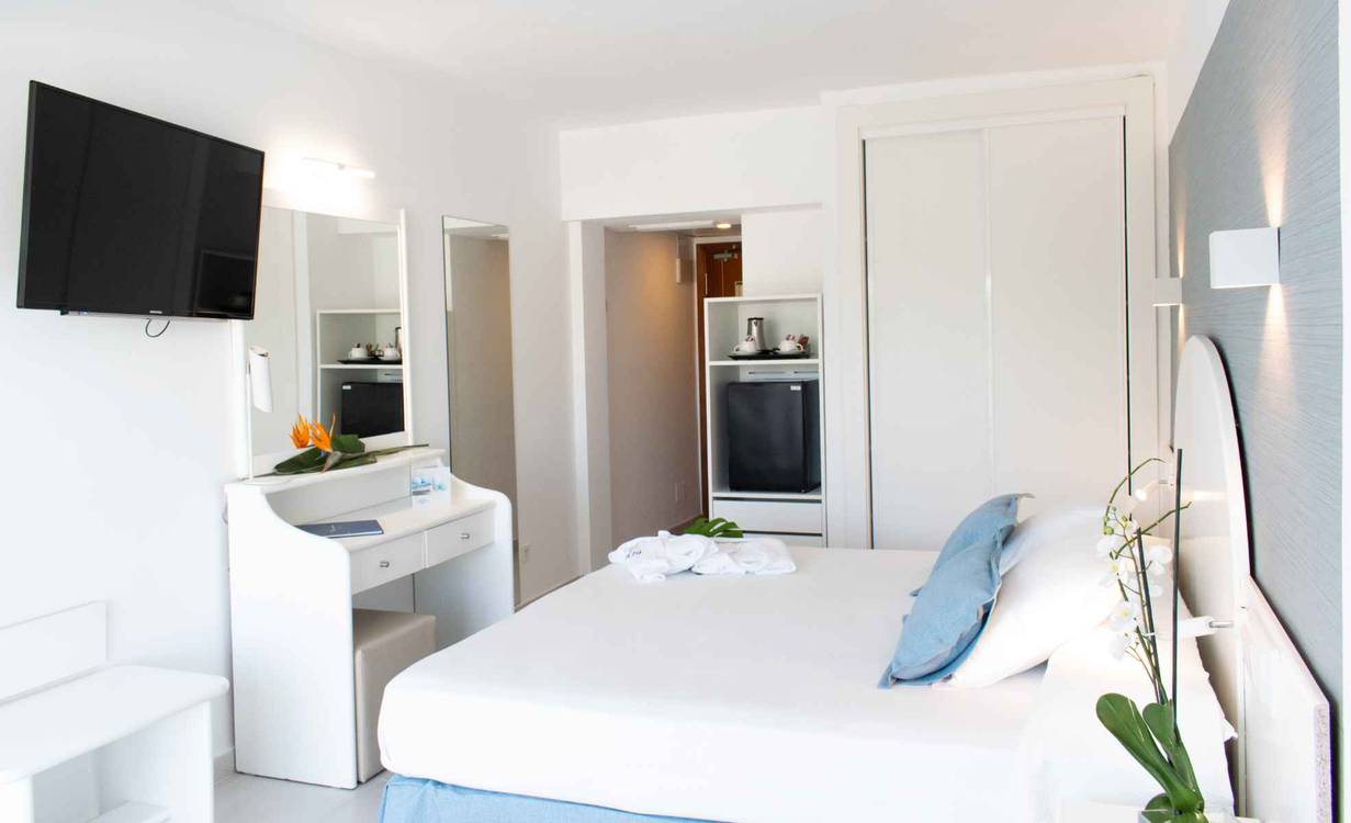COMFORT ROOM WITH BALCONY | Reverence Life Hotel in Santa Ponsa ...