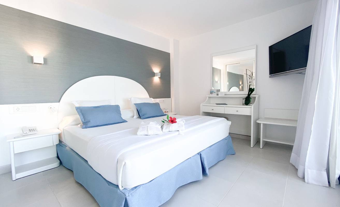 Rooms | Reverence Life Hotel in Santa Ponsa, Official Website