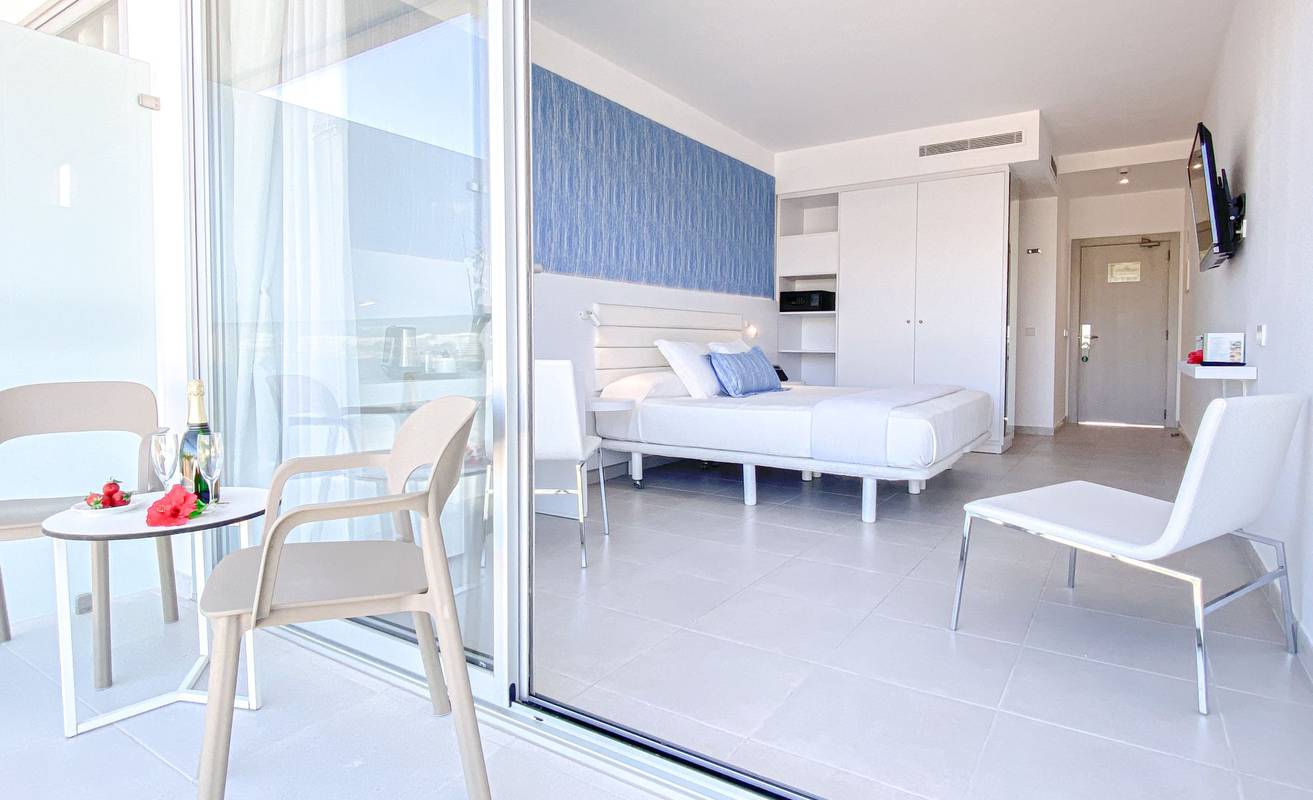 Rooms | Reverence Life Hotel in Santa Ponsa, Official Website
