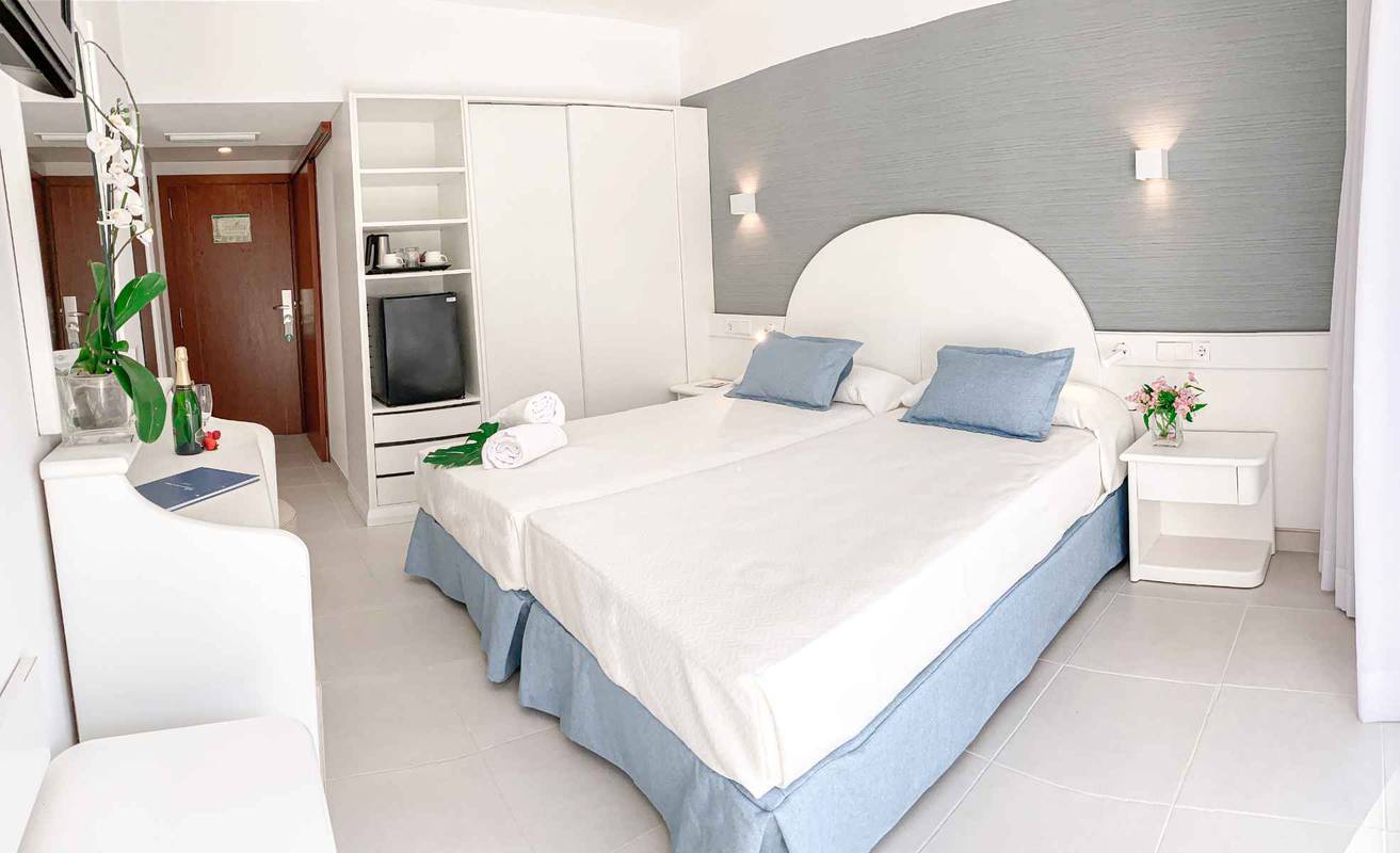 Rooms | Reverence Life Hotel in Santa Ponsa, Official Website