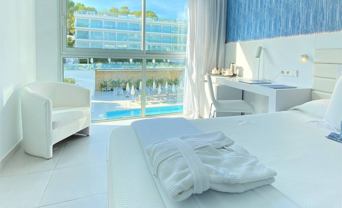 Rooms | Reverence Life Hotel in Santa Ponsa, Official Website