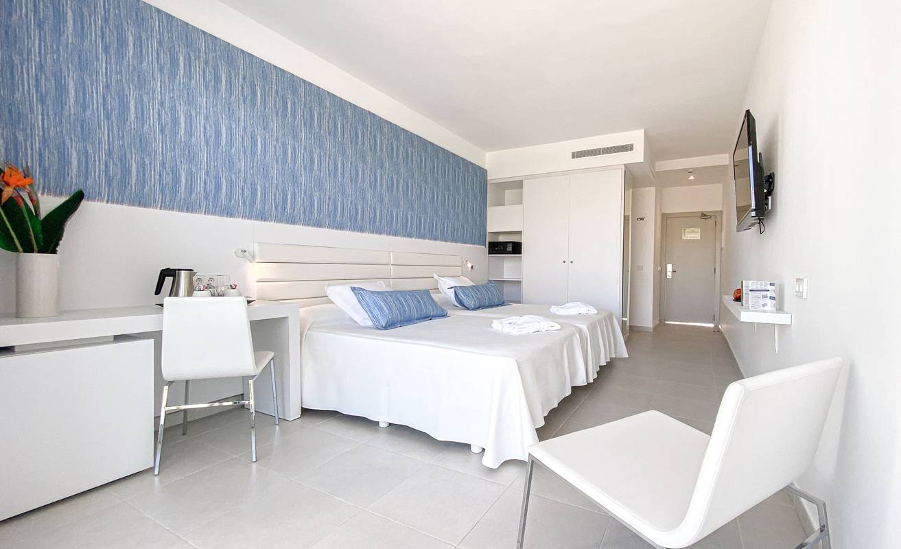 Rooms | Reverence Life Hotel in Santa Ponsa, Official Website