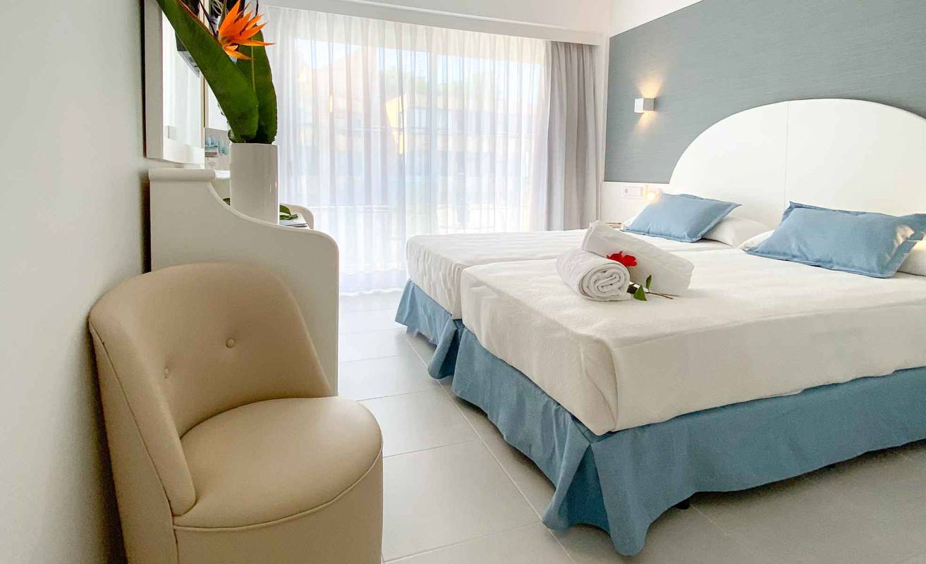 Rooms | Reverence Life Hotel in Santa Ponsa, Official Website