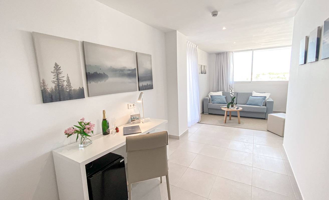 Rooms | Reverence Life Hotel in Santa Ponsa, Official Website